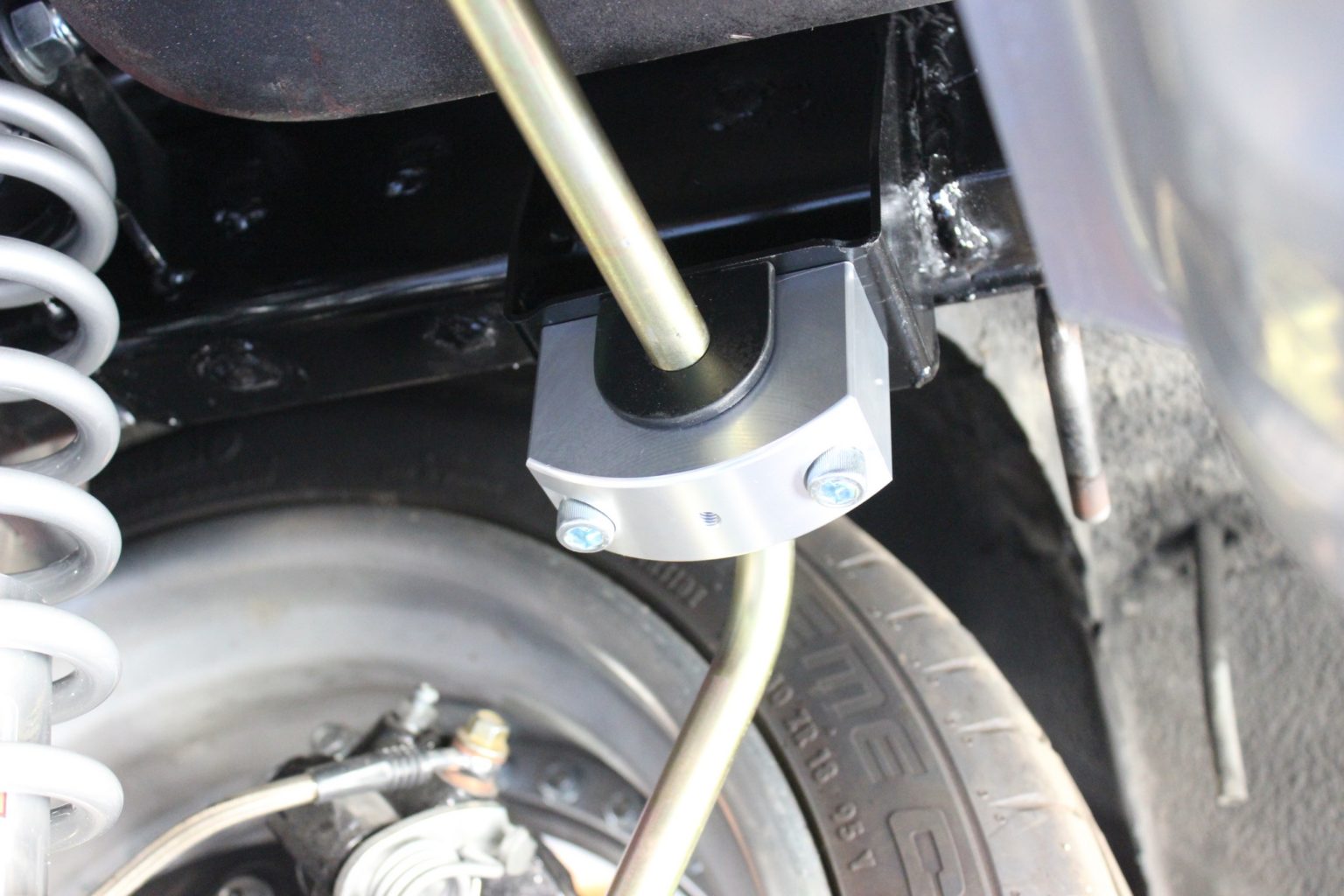 How to Convert From Leaf Springs to Four Link | Ground Up Motors ...