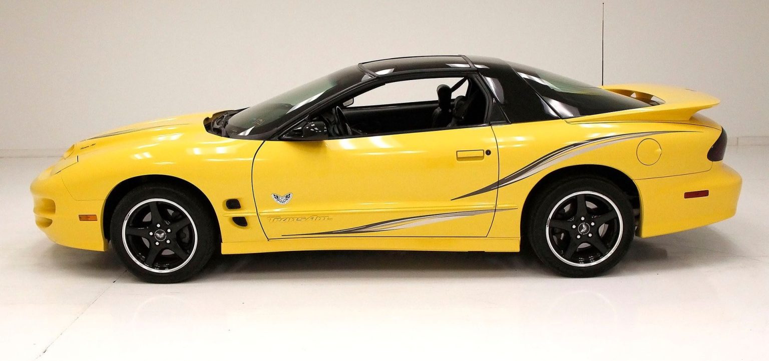 Camaro Vs. Firebird: F-Body Muscle | Ground Up Motors - SS396.com